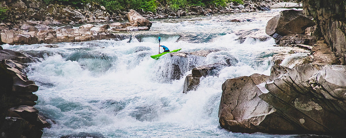 Whitewater River Running – Werner Paddles